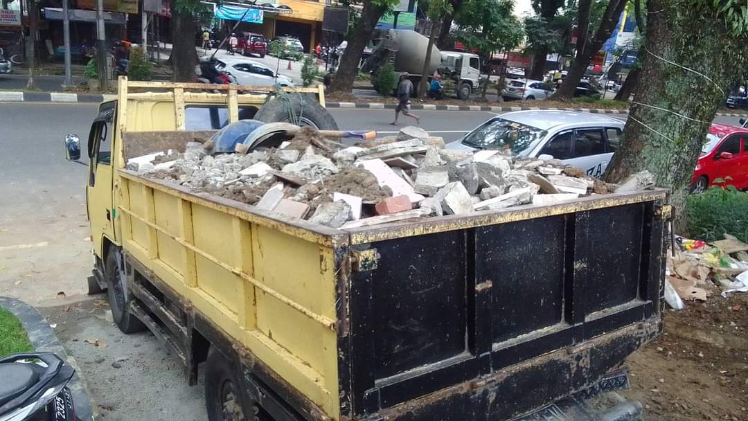 Jasa Buang Puing Karawang Murah: Solusi Tepat untuk Mengatasi Masalah Puing